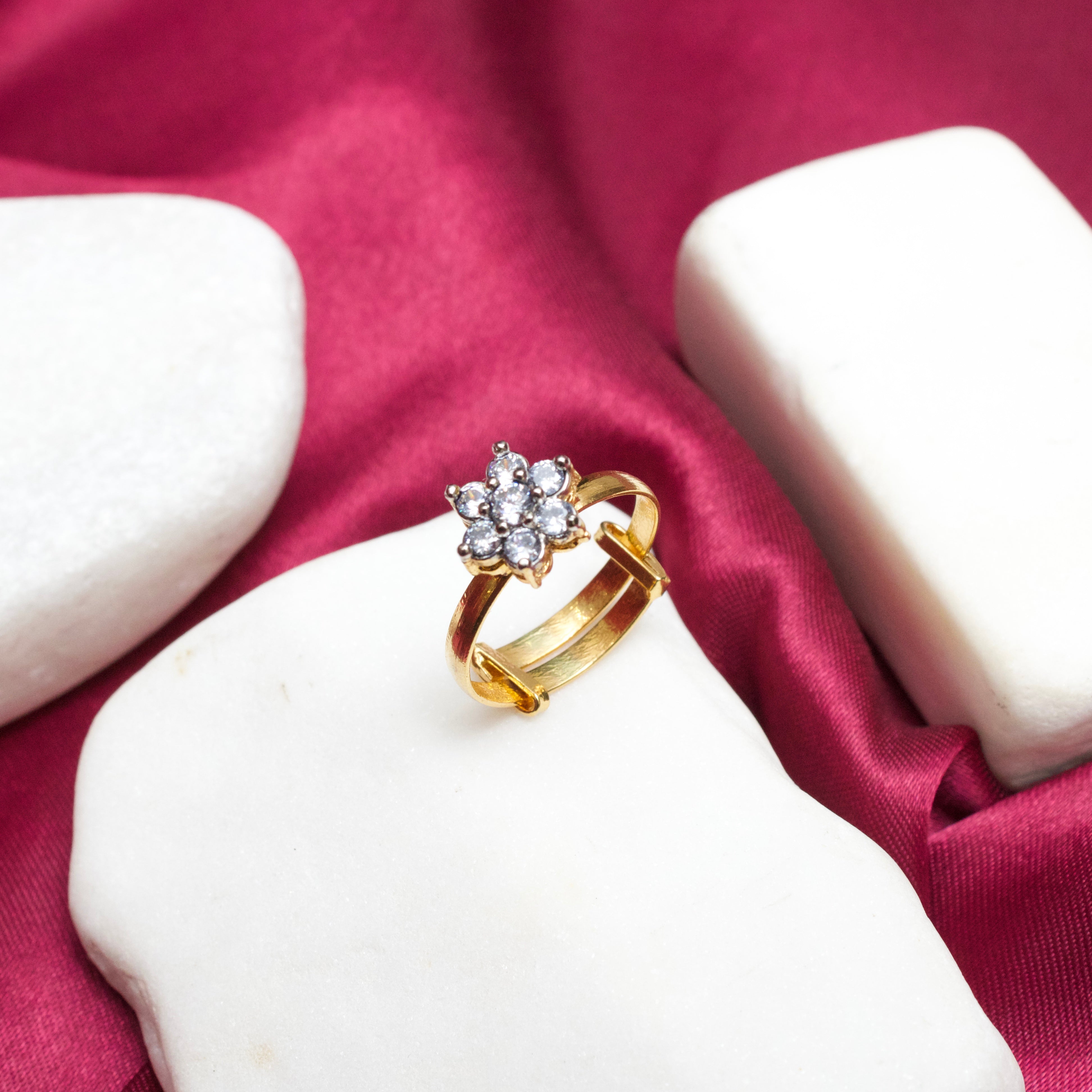 Zircoon Flowers Ring